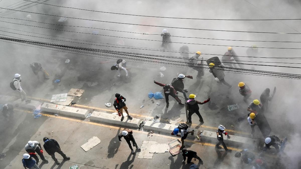 20 from Myanmar seek refuge in India - The Hindu