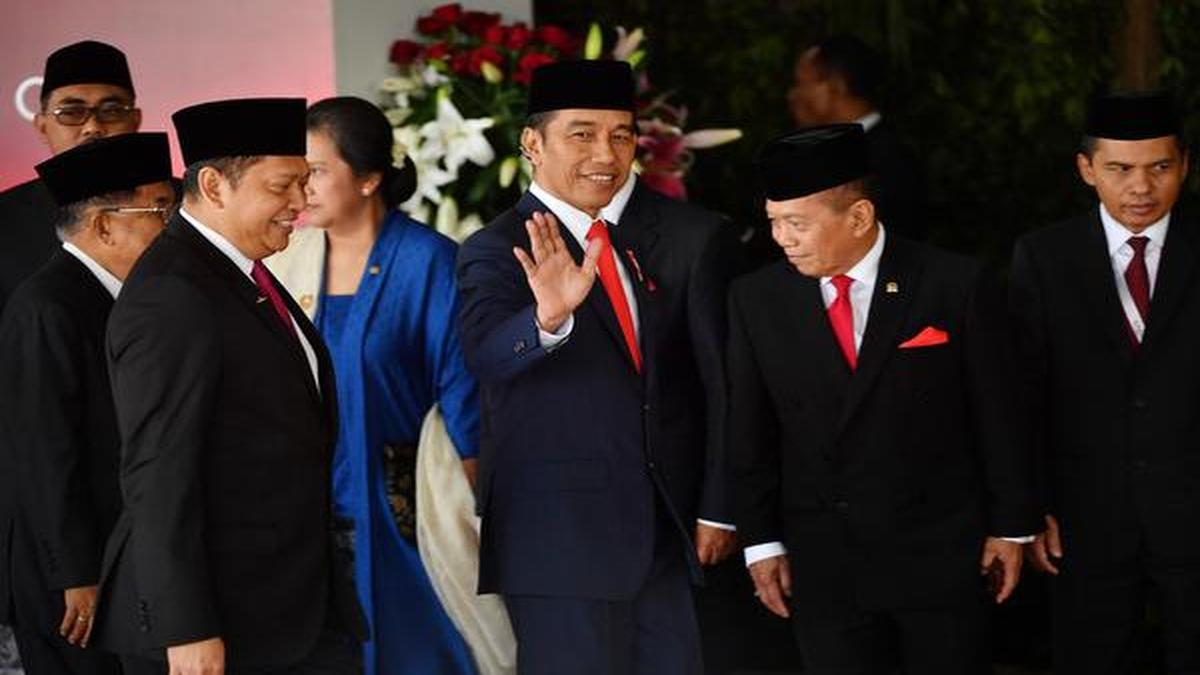 Indonesia’s popular President sworn in for 2nd term - The Hindu