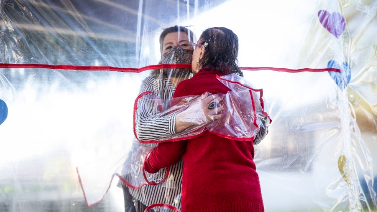 Hug curtain help reunite families - The Hindu