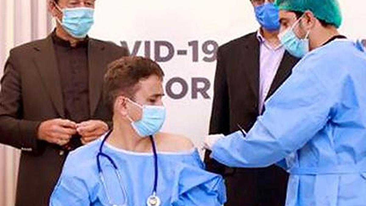 Pakistan begins COVID-19 vaccination programme - The Hindu