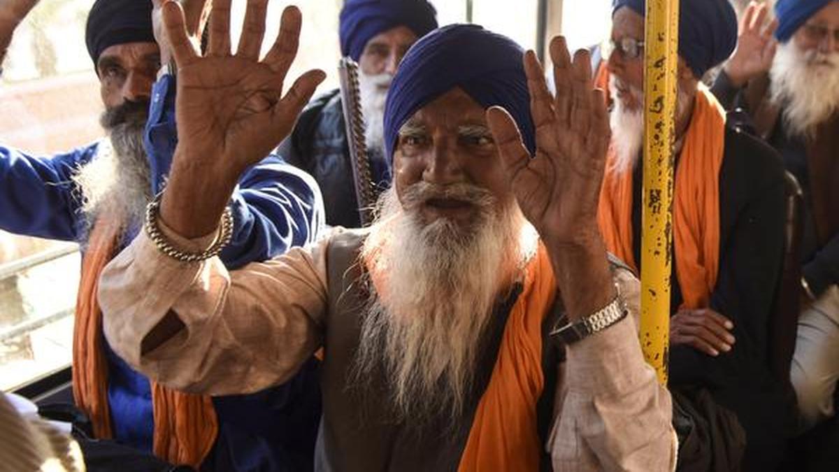 Indian Sikh pilgrims arrive in Pakistan for Guru Nanak Dev’s 551st ...