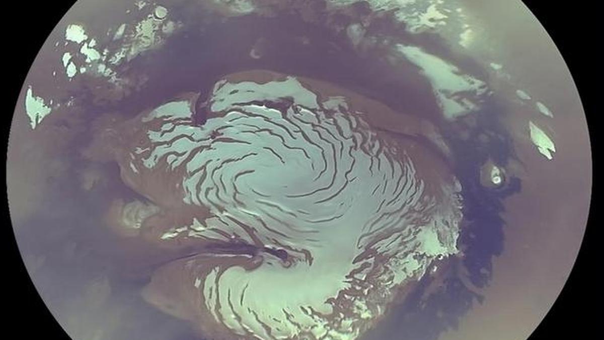 Swirling spirals spotted at the north pole of Mars - The Hindu