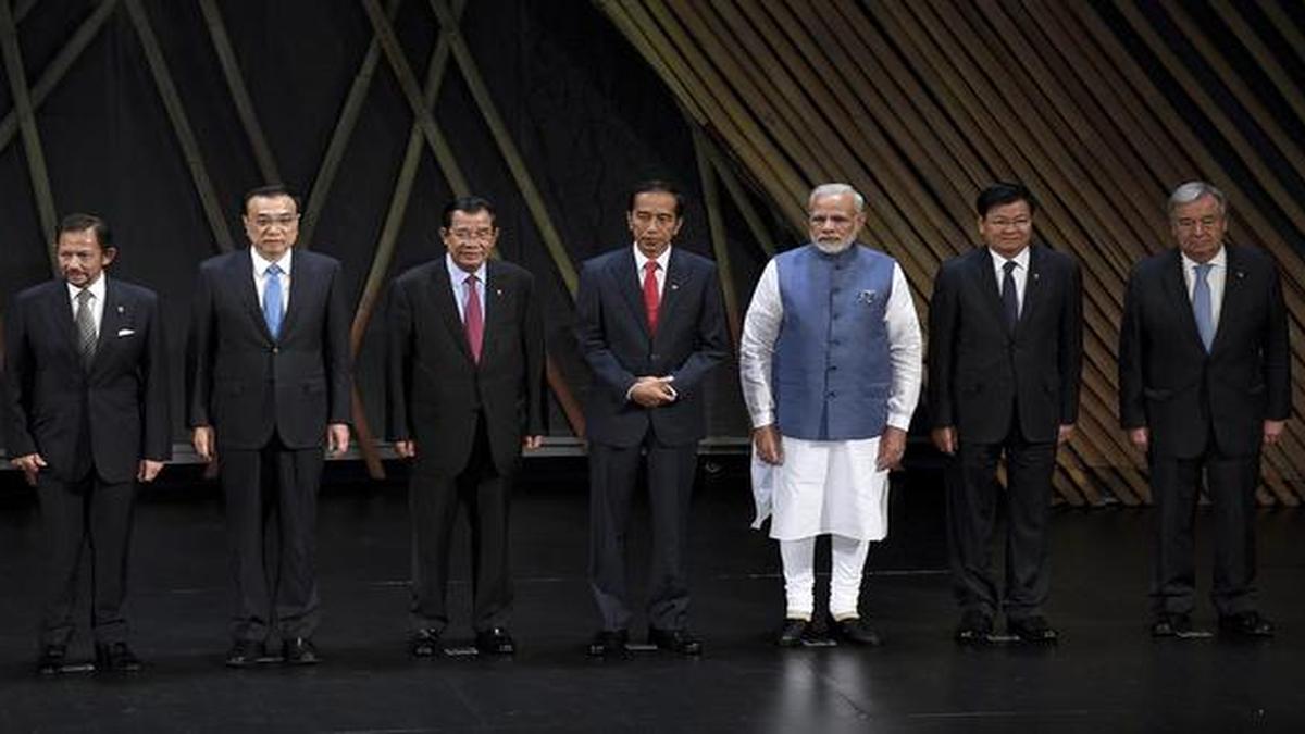 ASEAN summit begins, Duterte says terrorism has no boundaries - The Hindu