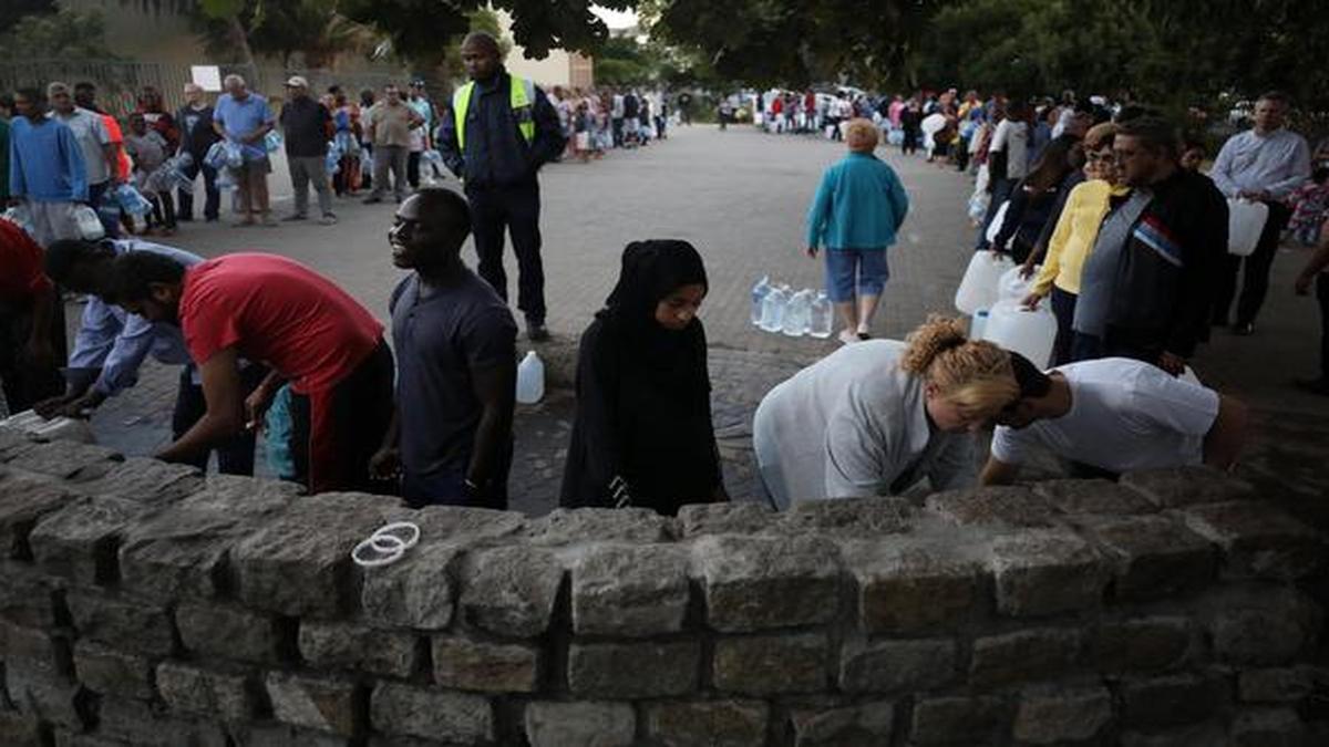 Cape Town’s water crisis highlights rich-poor divide as 'Day Zero ...