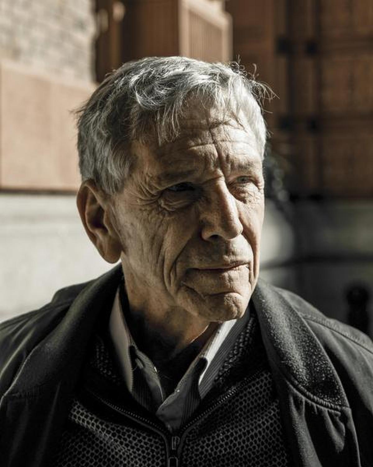 Who is Amos Oz? - The Hindu