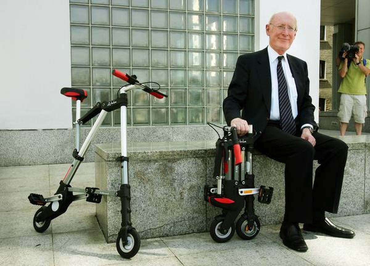 Computing pioneer Clive Sinclair dies at 81 - The Hindu