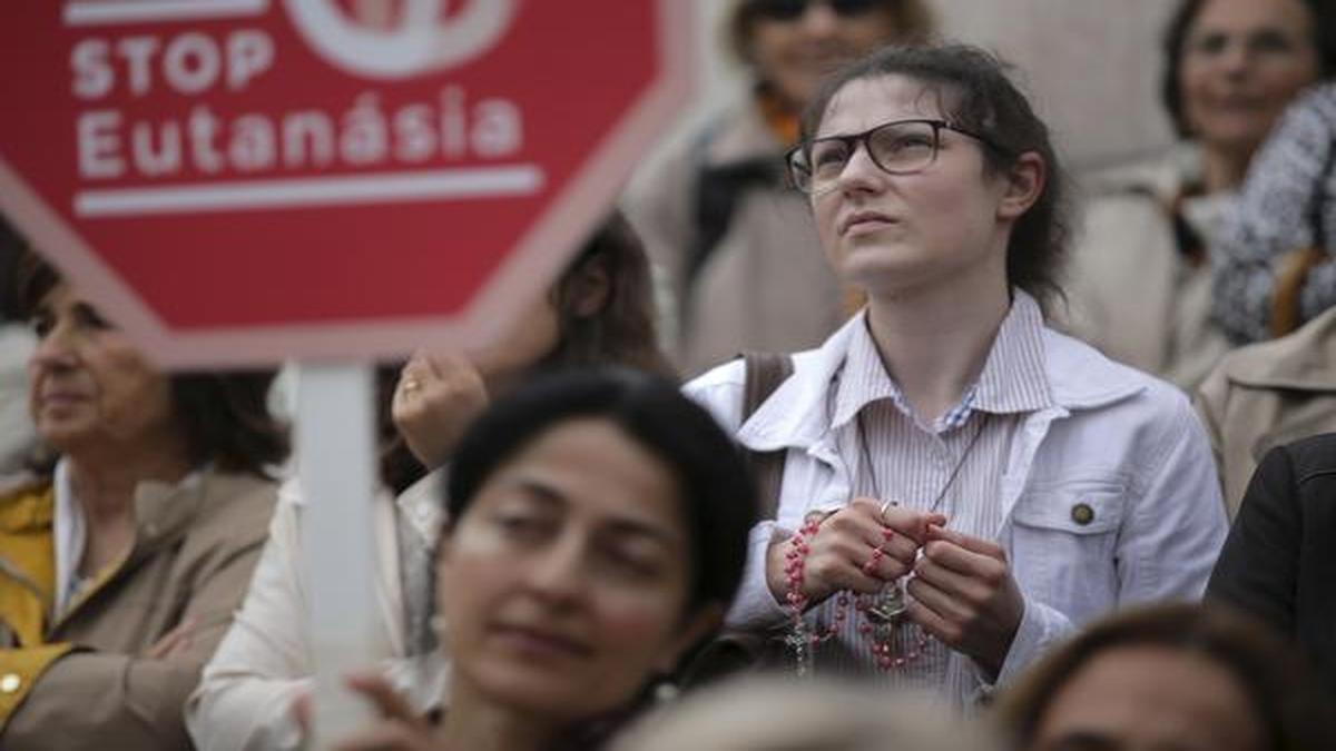 Portugal considers allowing euthanasia, assisted suicide - The Hindu