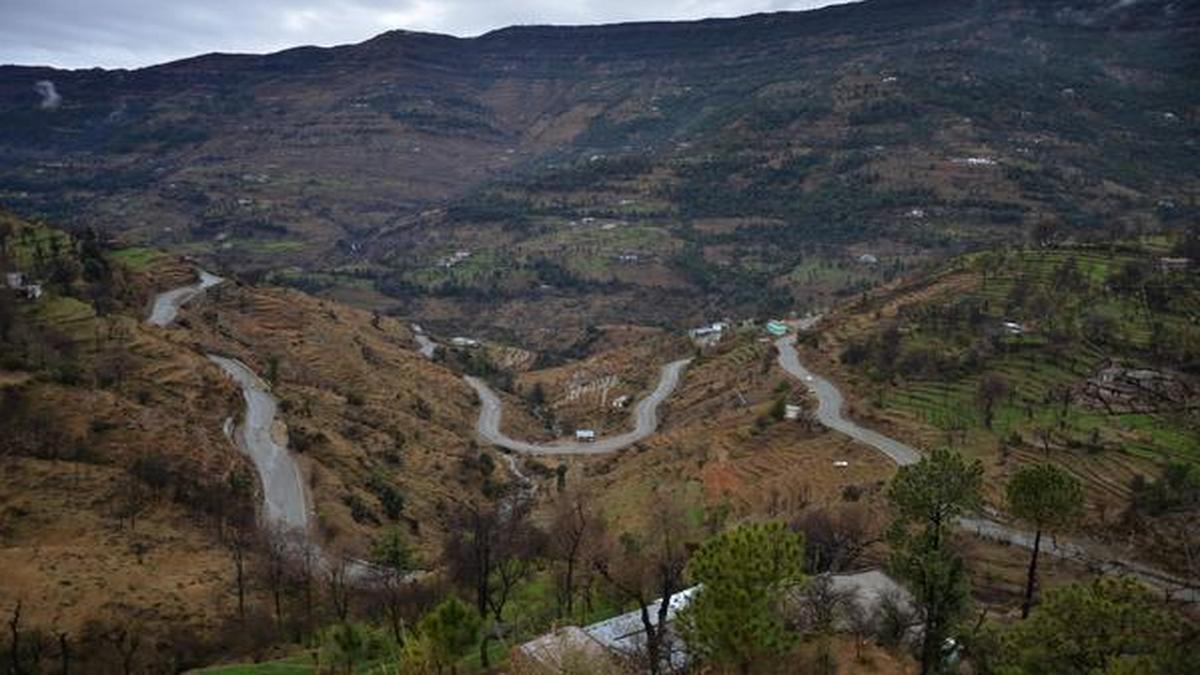 Civilian hurt as Pakistan resorts to heavy shelling along LoC in Poonch ...