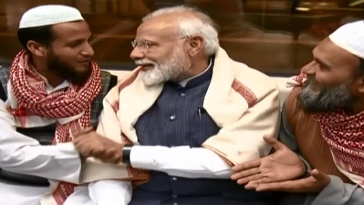 Watch | PM Modi takes Metro ride in Delhi - The Hindu