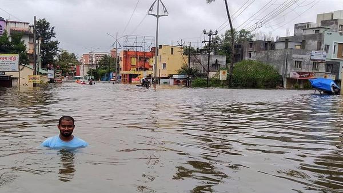 When floods paralysed Kolhapur in Maharashtra - The Hindu
