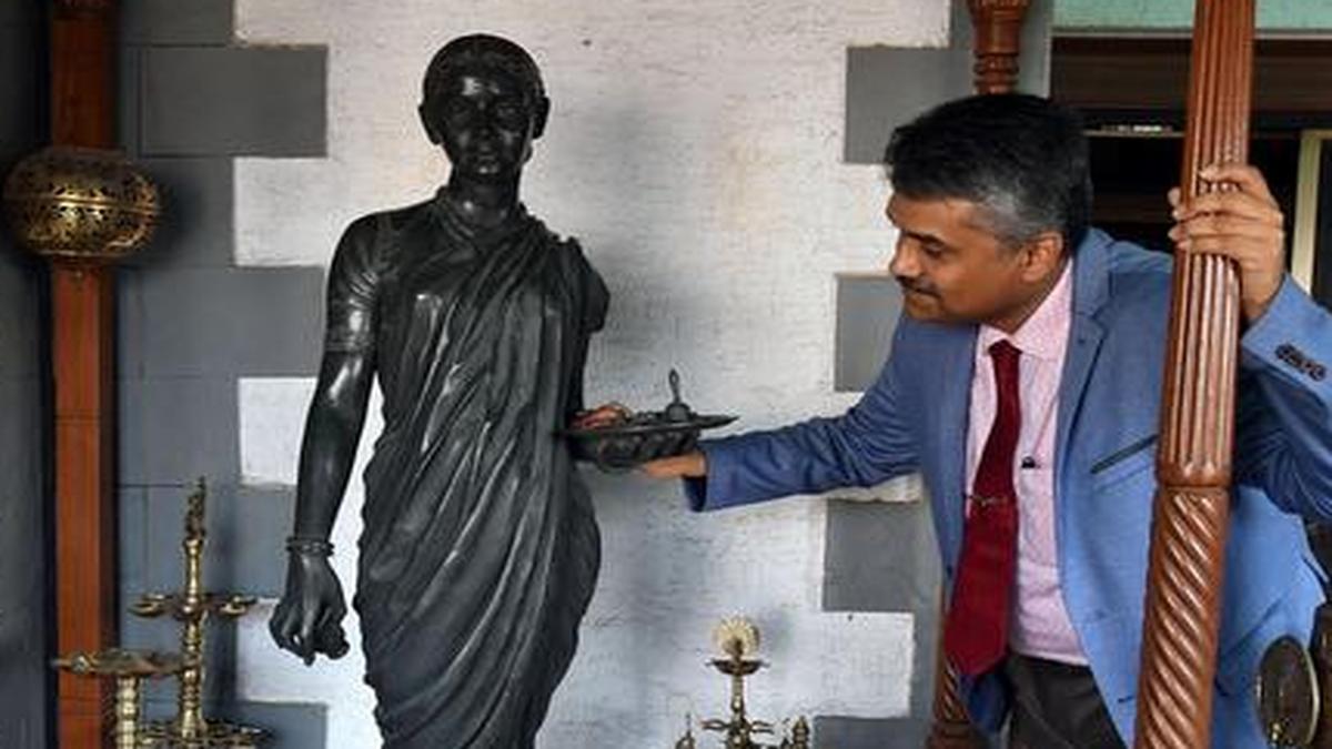 On a long quest to rediscover Mhatre’s frozen art - The Hindu