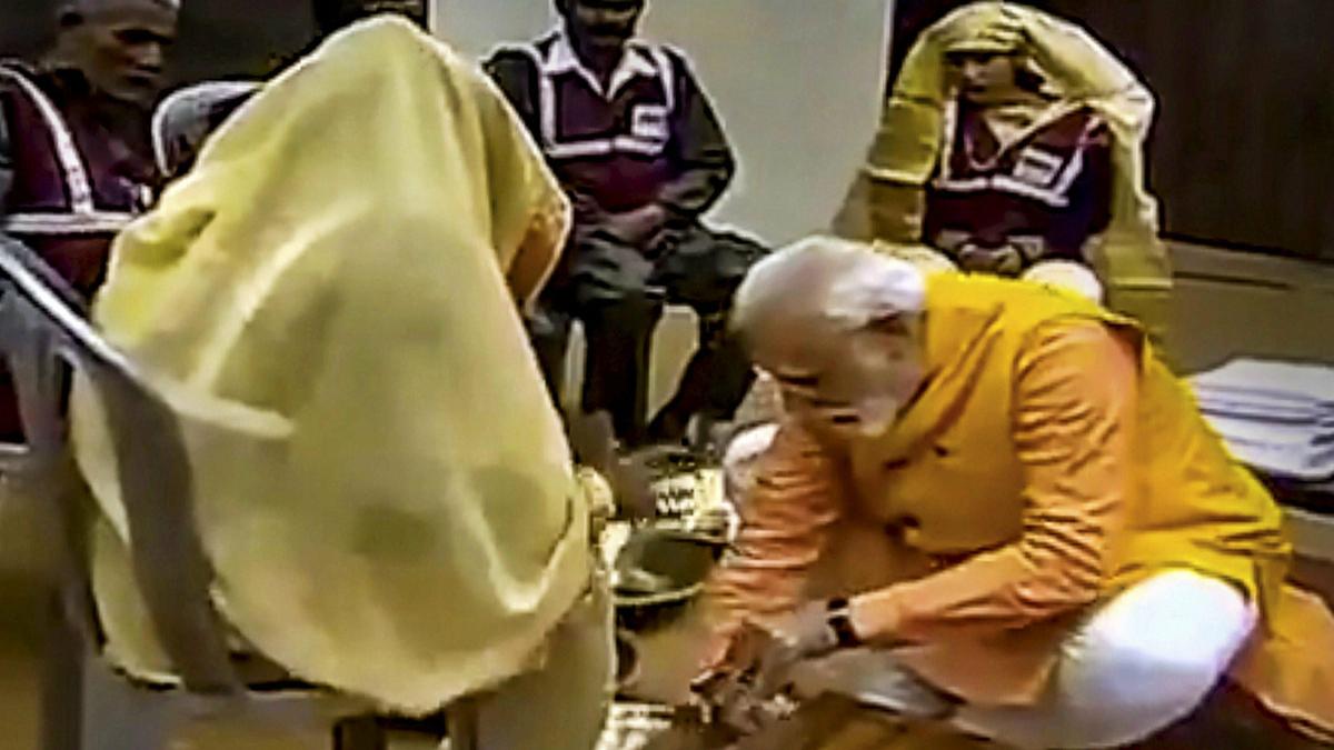 PM Modi launches Kisan scheme, over 1 crore farmers get first ...