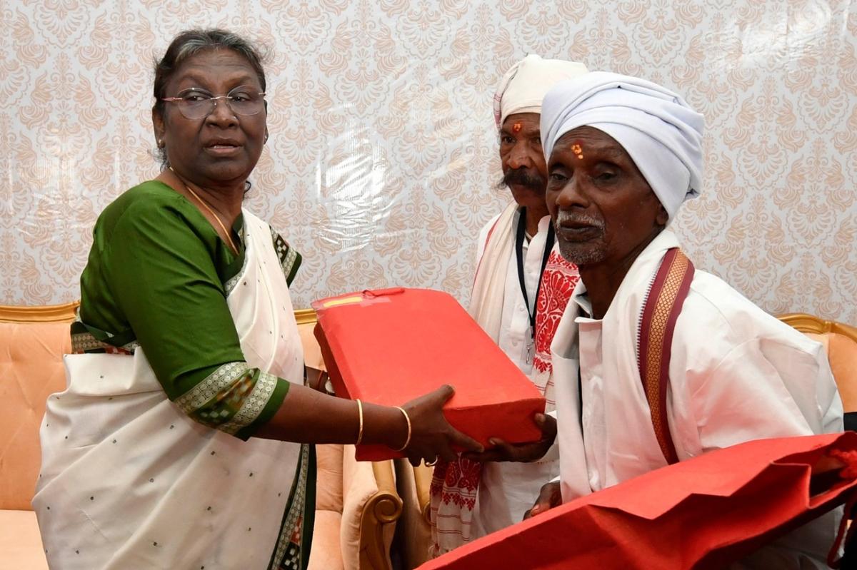 Birsa Munda birth annivesary | President Murmu, PM Modi greet people on ...