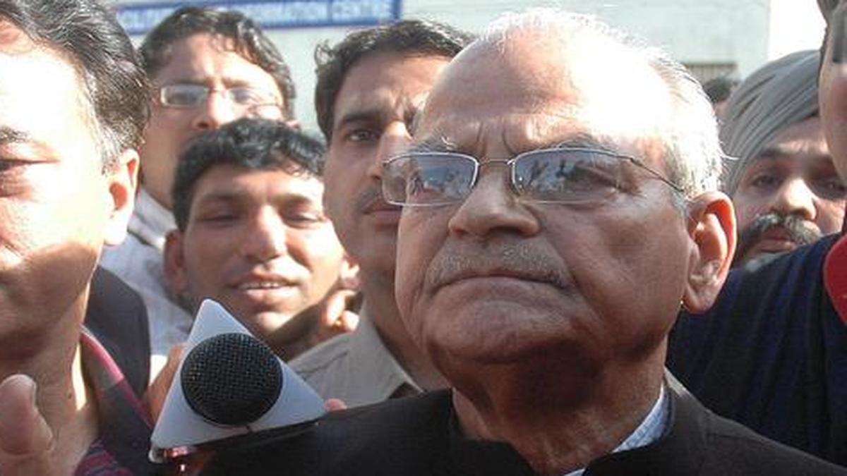 Former Union Minister Sukh Ram, grandson Aashray Sharma join Congress ...