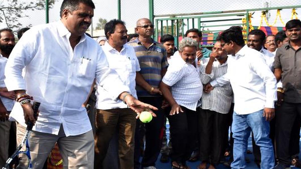 Synthetic Tennis courts inaugurated in Guntur - The Hindu