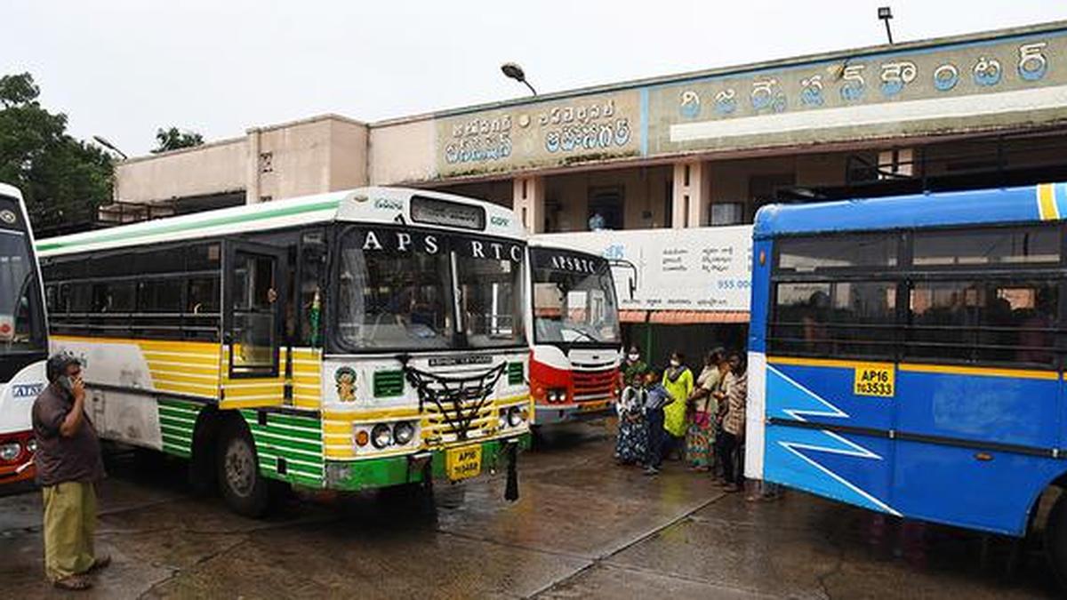 APSRTC earns ₹144 crore revenue via Sankranti specials - The Hindu