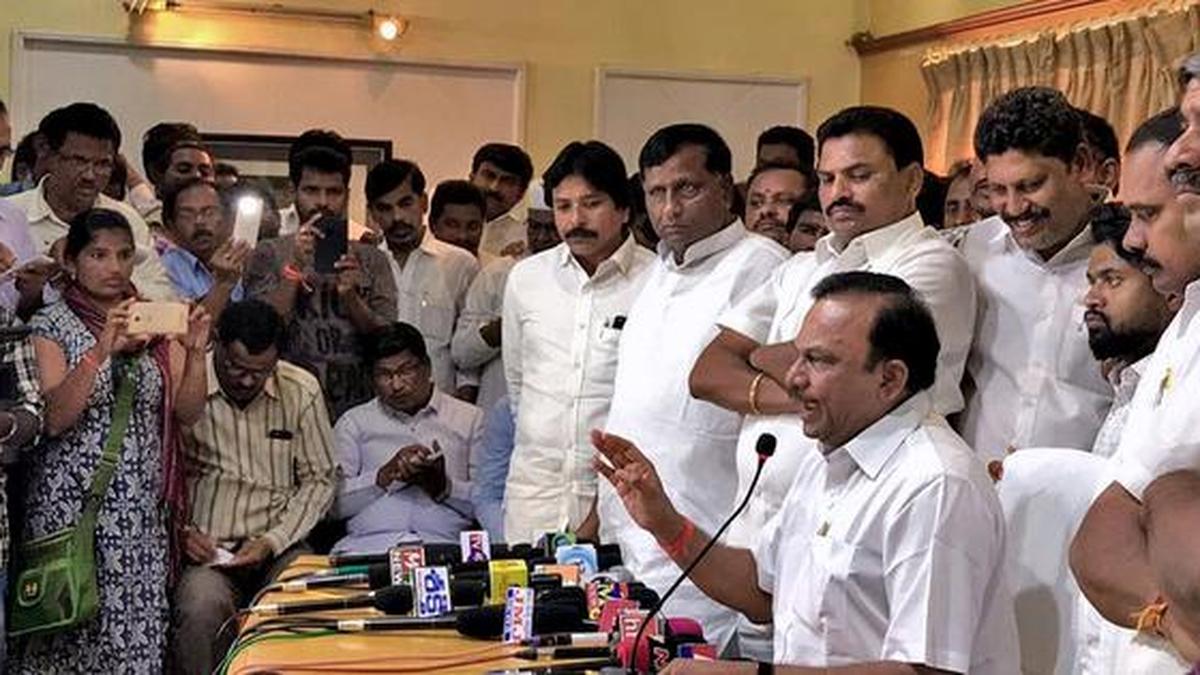 Magunta decides to sail with Jagan - The Hindu