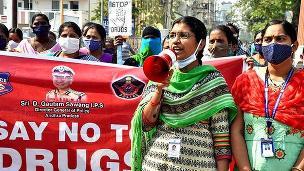 Anti-drug rally draws large crowds - The Hindu