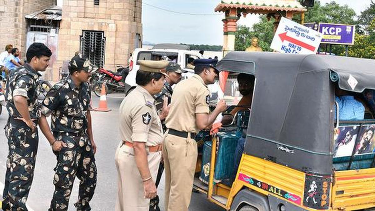 Police foil ‘Chalo Assembly’ march by MRPS - The Hindu