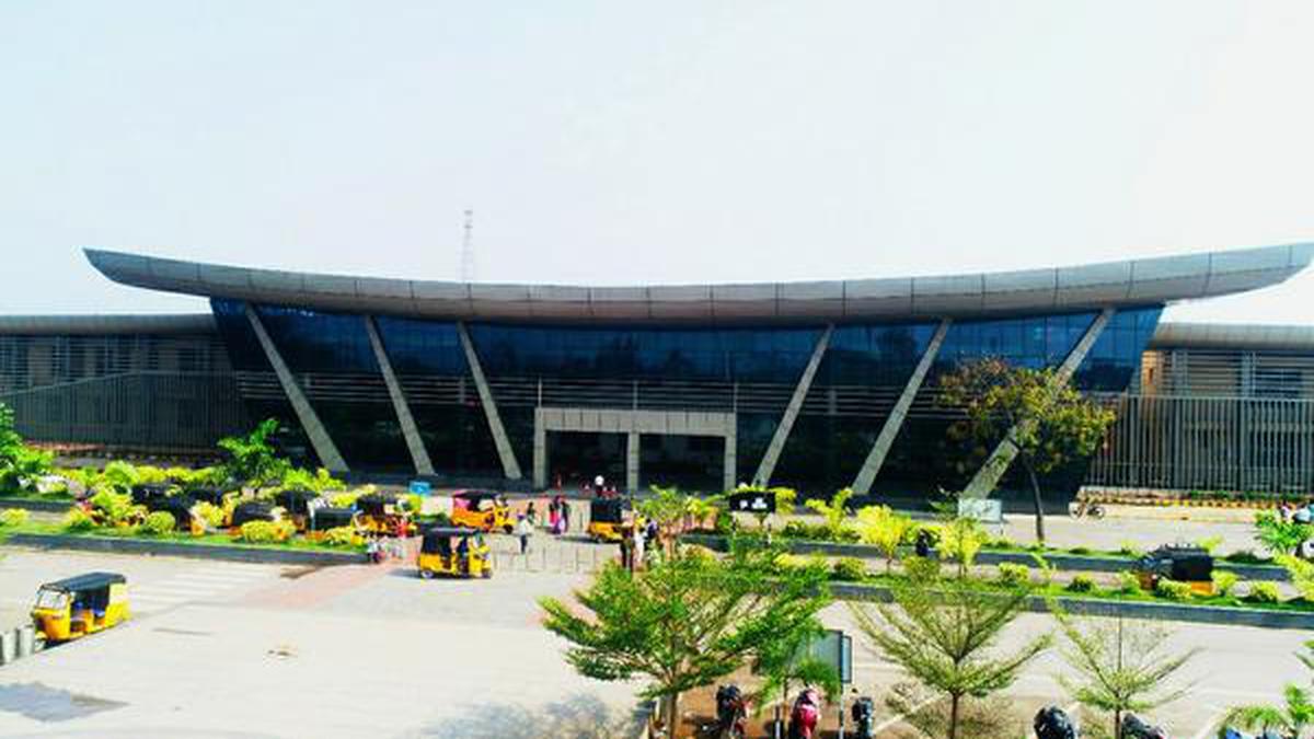 Guntakal railway station now resembles an airport - The Hindu