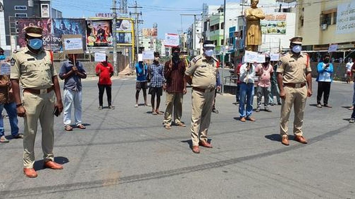 Curfew violators get a novel punishment - The Hindu