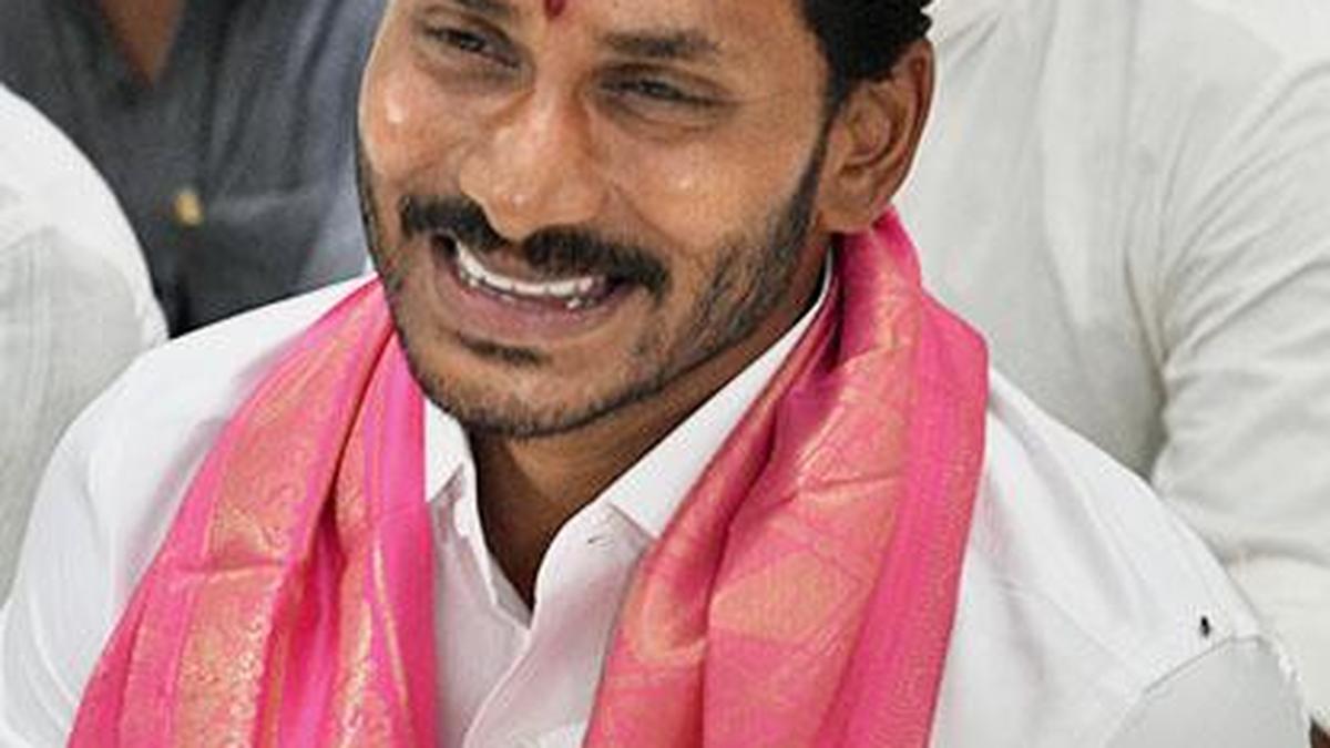 Irrigation water adds new angle to Pulivendula battle - The Hindu