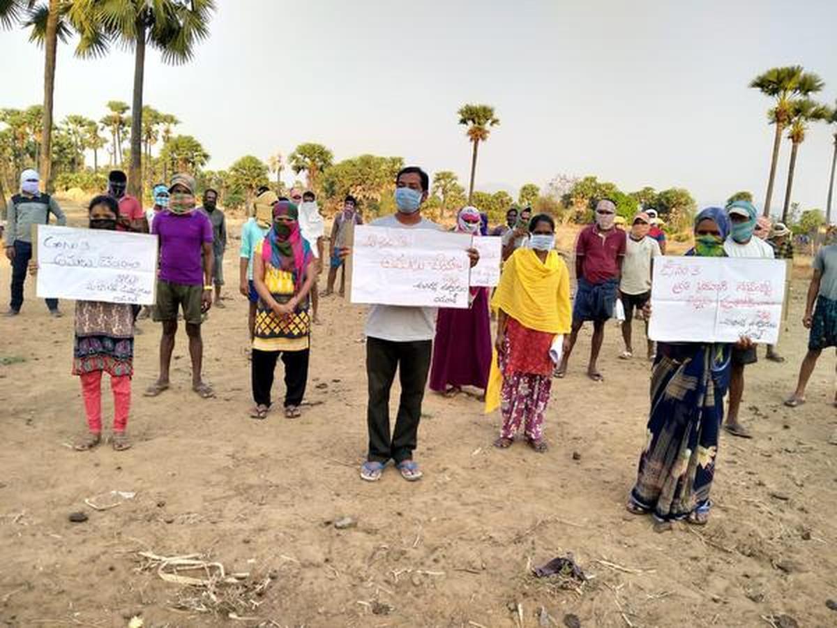 Tribal people stage protests over teacher posts - The Hindu