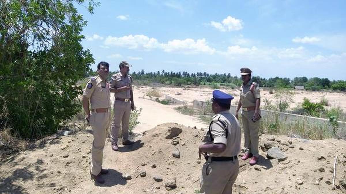 Police to act tough against sand mafia - The Hindu