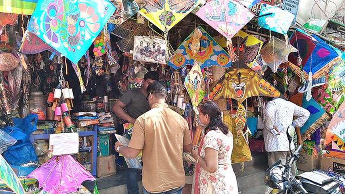 Designer kites flood the market in Tirupati - The Hindu