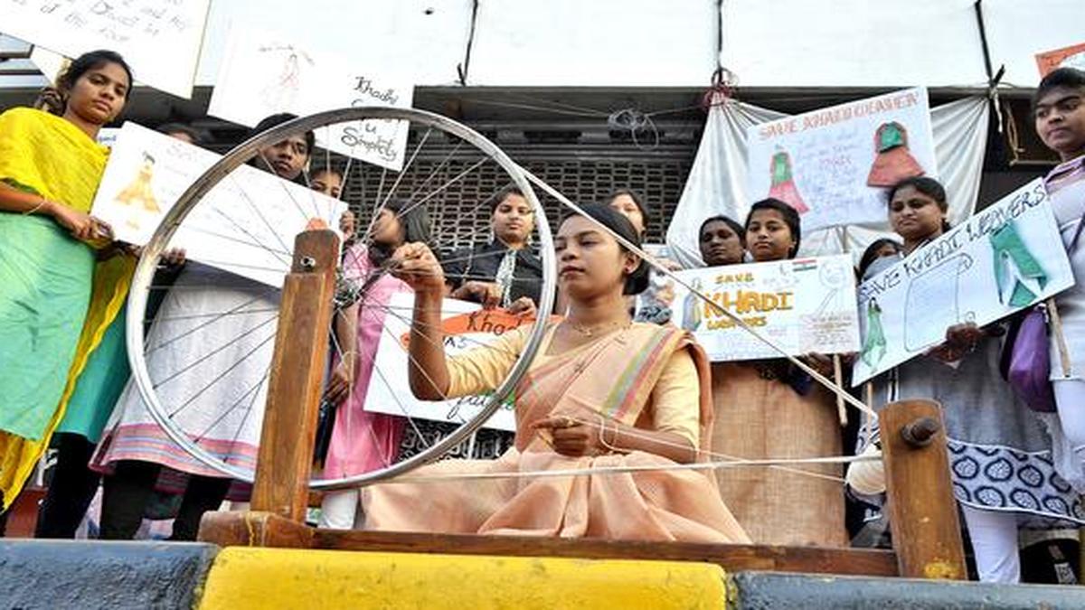 Roadshow to promote khadi - The Hindu