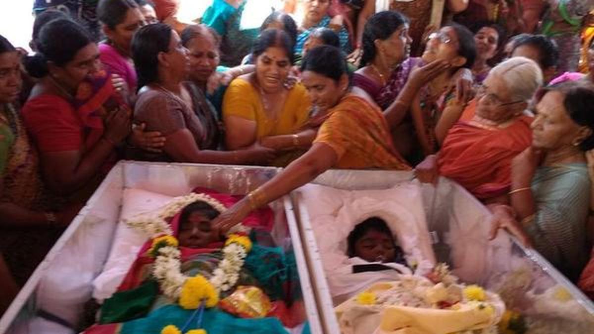 Funeral of slain NRI techie, son performed - The Hindu