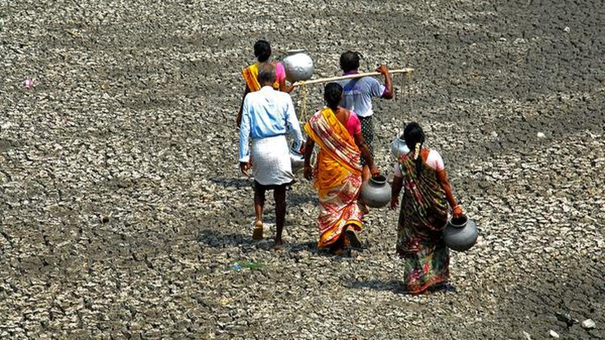 Villagers pour out their water woes - The Hindu