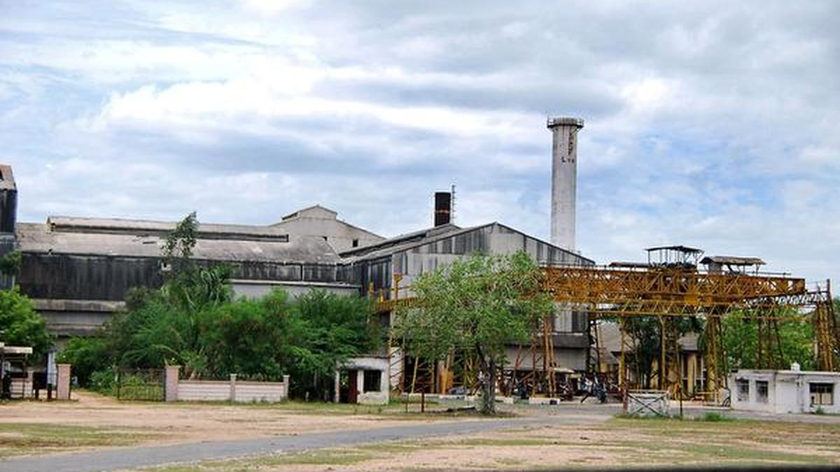 Farmers demand reopening of Kovur sugar factory - The Hindu