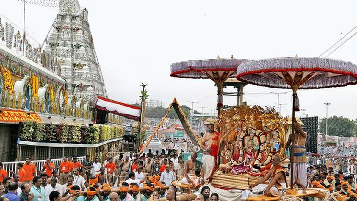 Lord rides ‘Kalpavriksha Vahanam’ - The Hindu