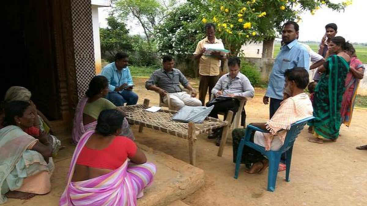 Expert team collects samplesin fever-hit Varadaiahpalem - The Hindu