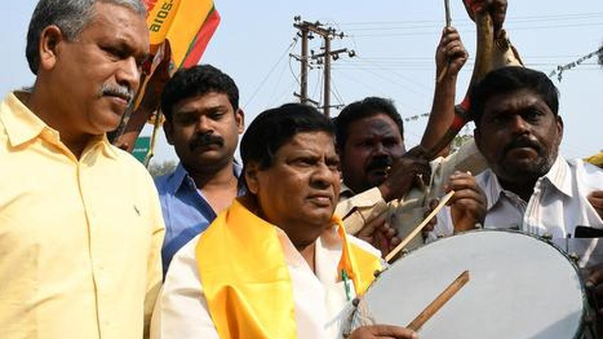 Chittoor MP takes to dandorato propagate Centre’s ‘injustice’ - The Hindu