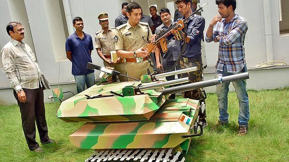 Earthmover operator makes models of battle tank, rifle - The Hindu