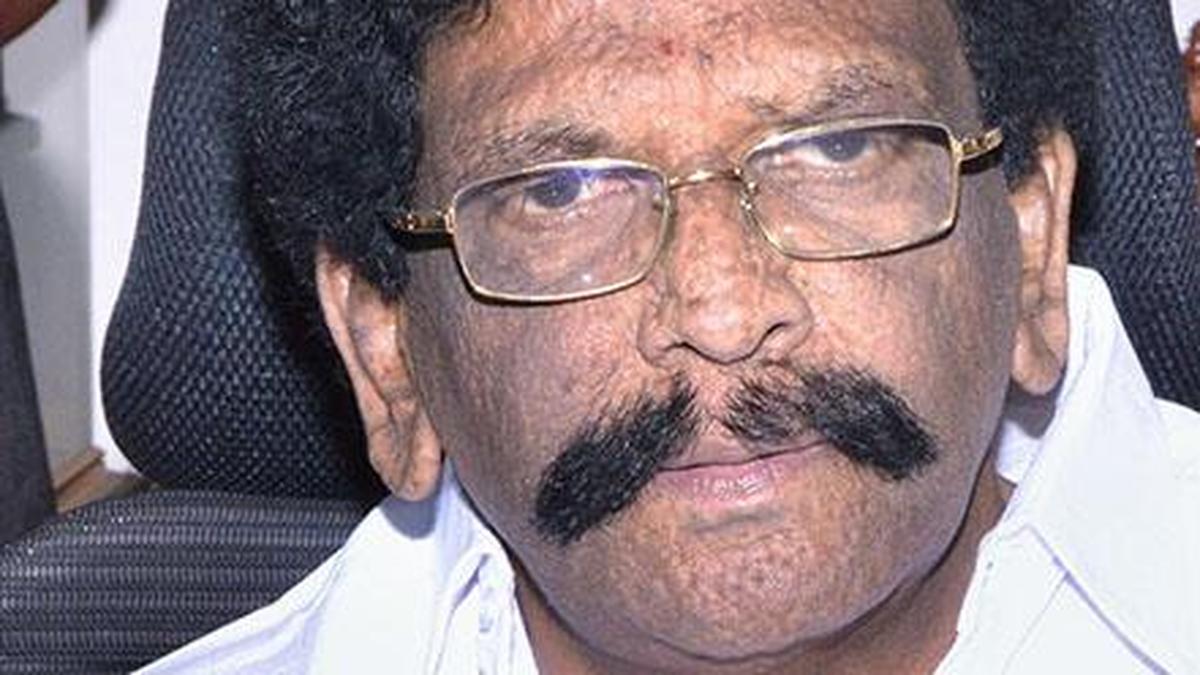 Naidu prevails upon Sidda - The Hindu