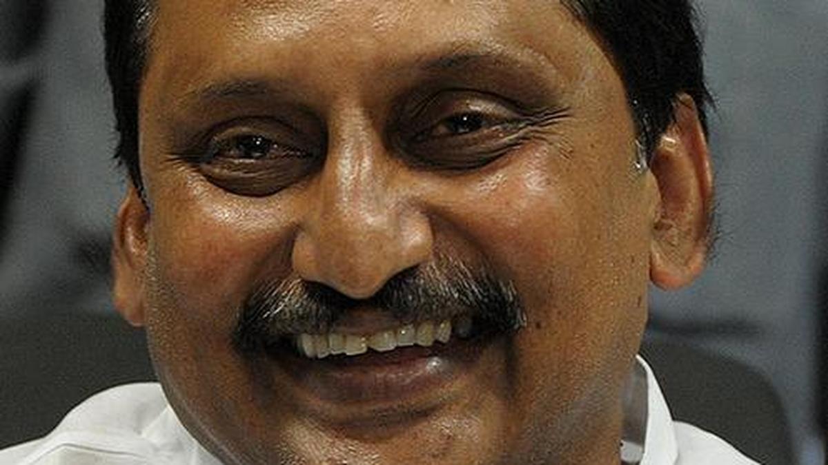 Former CM Kiran Kumar Reddy likely to return to Congress fold - The Hindu