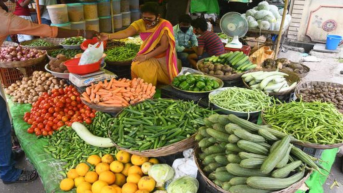 Vegetable prices soar; tomato sold at over ₹54 a kg, Indian beans ₹70 ...