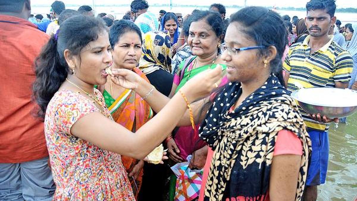 In this Nellore dargah, devotees exchange rotis as thanks-giving visit ...