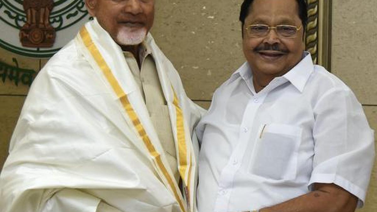 DMK leader calls on Naidu - The Hindu