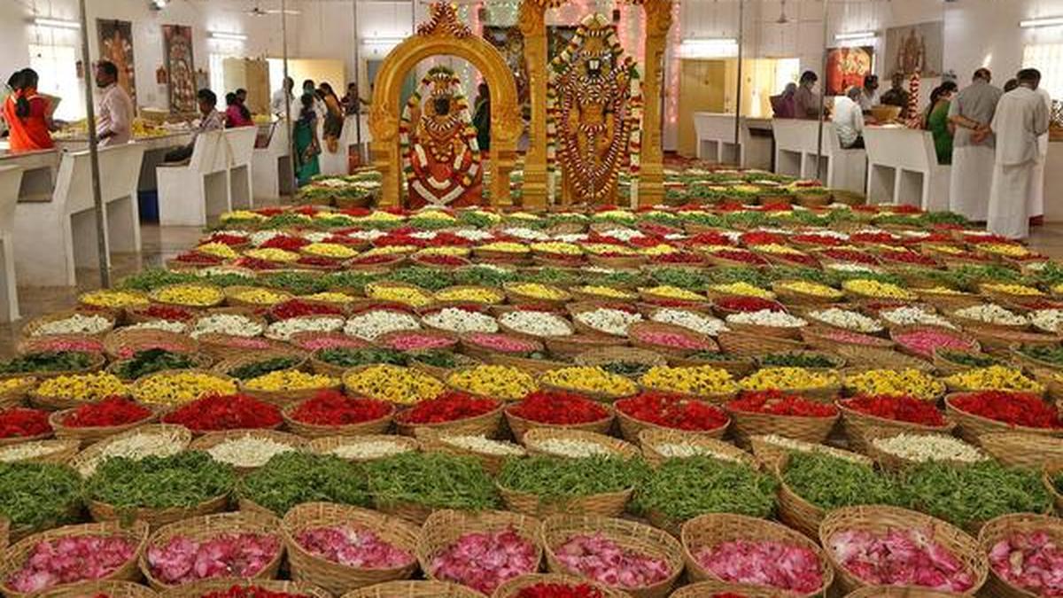 Pushpa Yagam performed with 7 tonnes of flowers - The Hindu