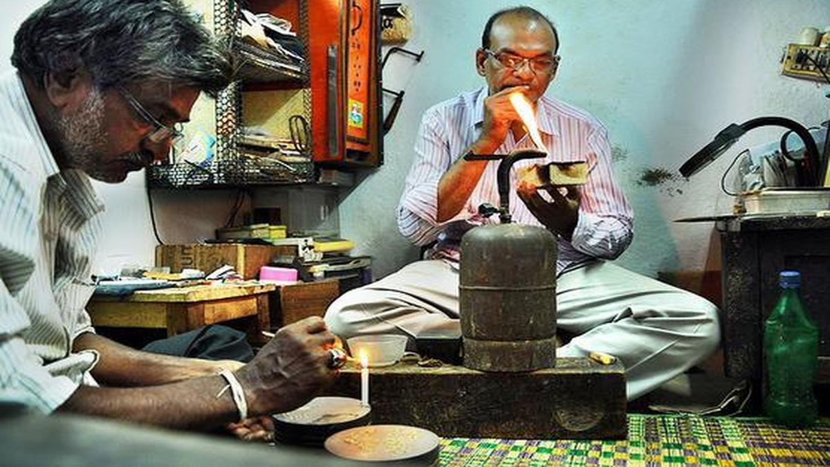 Lockdown takes shine out of goldsmiths’ lives - The Hindu