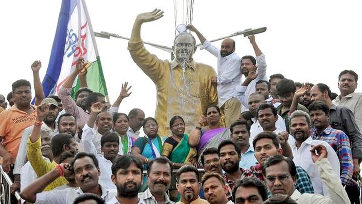 YSRCP supporters paint streets blue, white, green - The Hindu