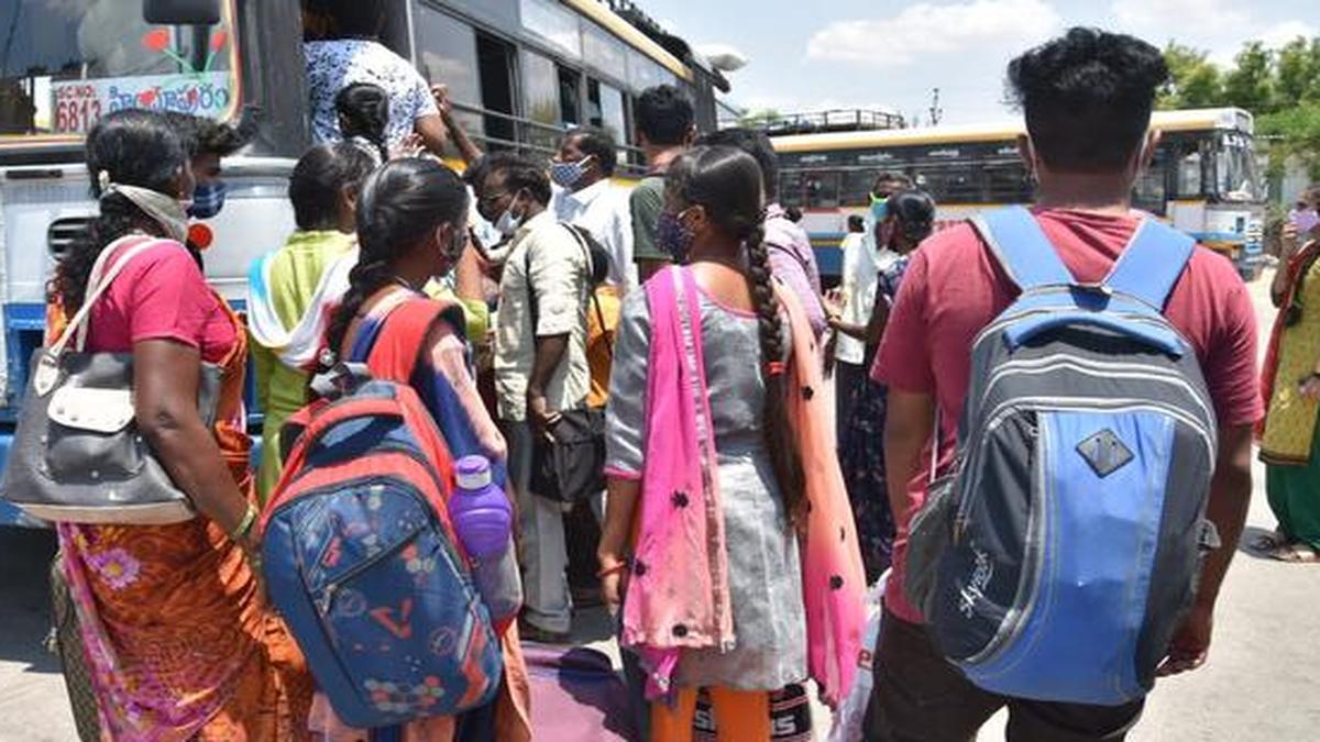 Hundreds of Inter students leave Kurnool, Anantapur - The Hindu