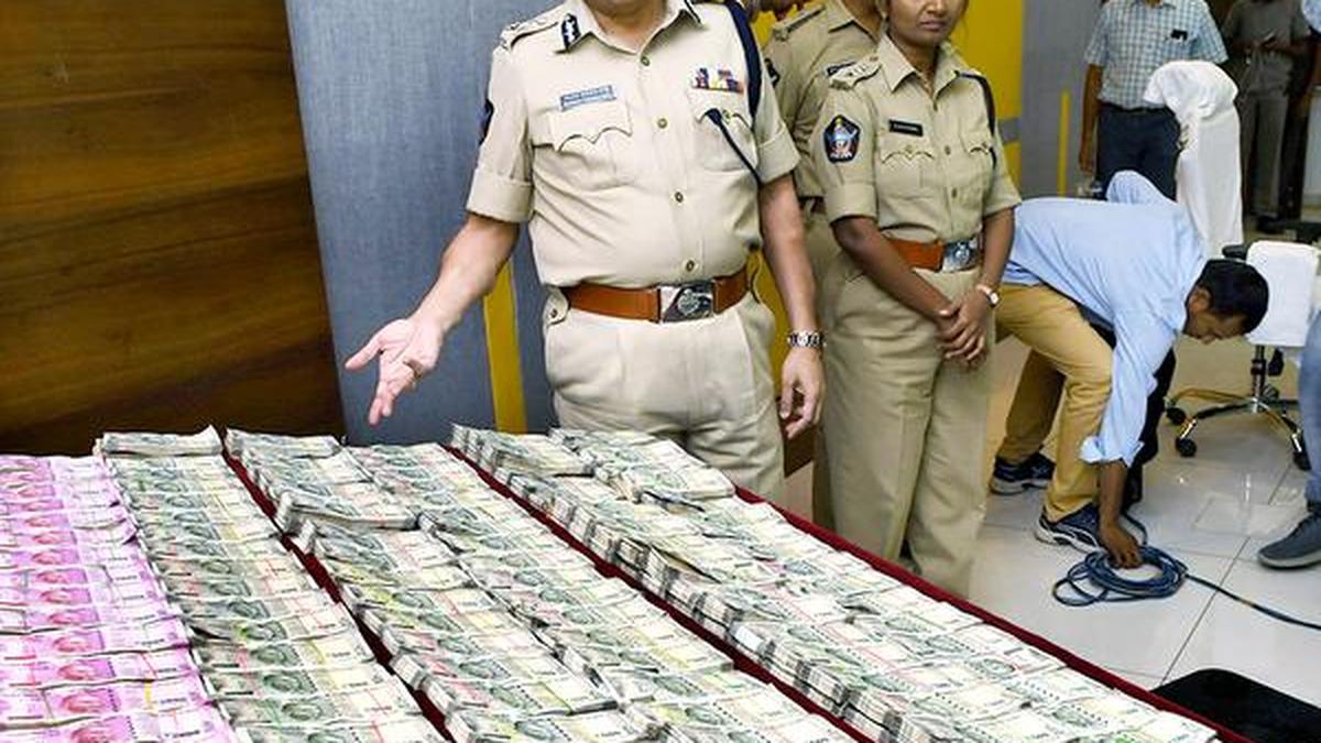 ‘Hawala racket’ busted, ₹1.36 cr. seized - The Hindu