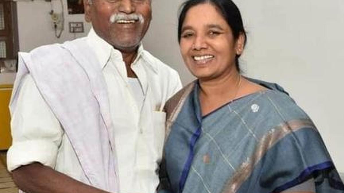 Former Minister Paritala Sunitha bereaved - The Hindu