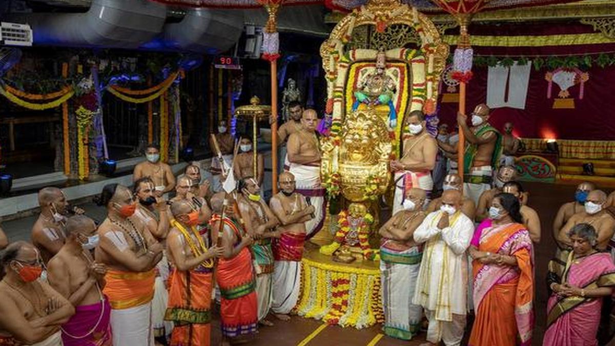 Lord rides ‘simha vahanam’ - The Hindu