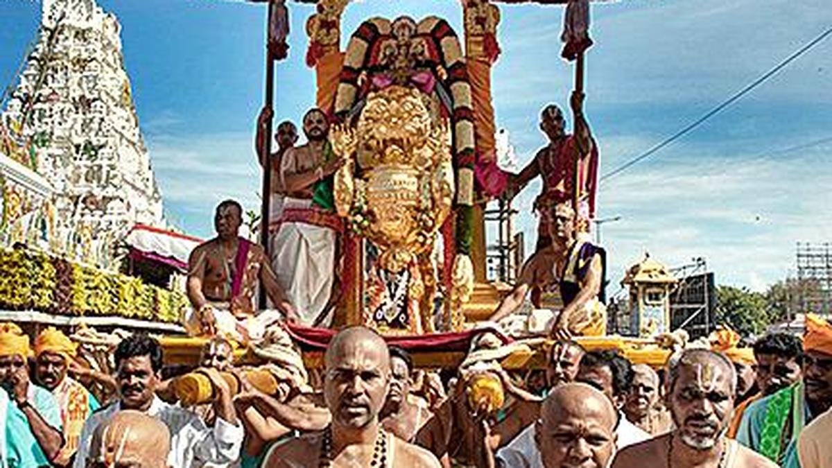 Devotees thrilled by Simha Vahanam - The Hindu